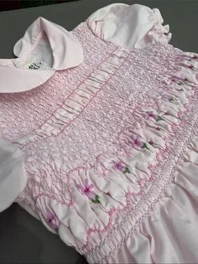 Young set | Dresses | 56 Vintage Pink Smocked Baby Dress With Peter Pan ...